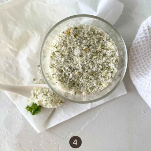 Garlic Parsley Salt - CookinUpLife