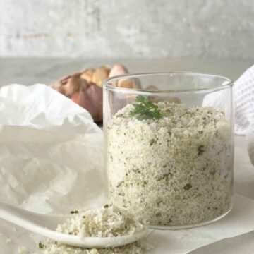 Garlic Parsley Salt - CookinUpLife