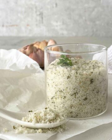 Garlic Parsley Salt - CookinUpLife