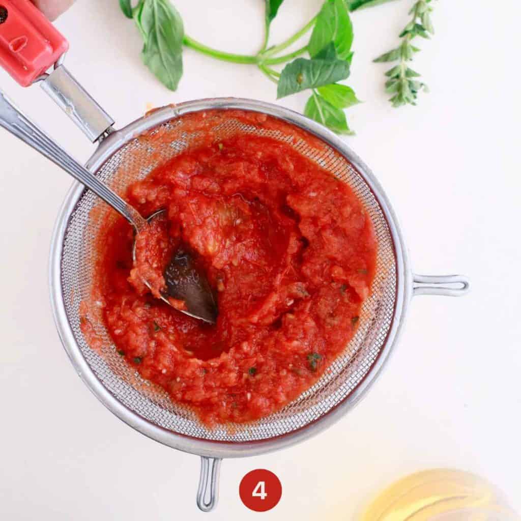 Tomato Passata - CookinUpLife